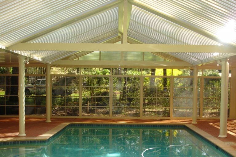 Openable Louvred Roof Pool - Eclipse